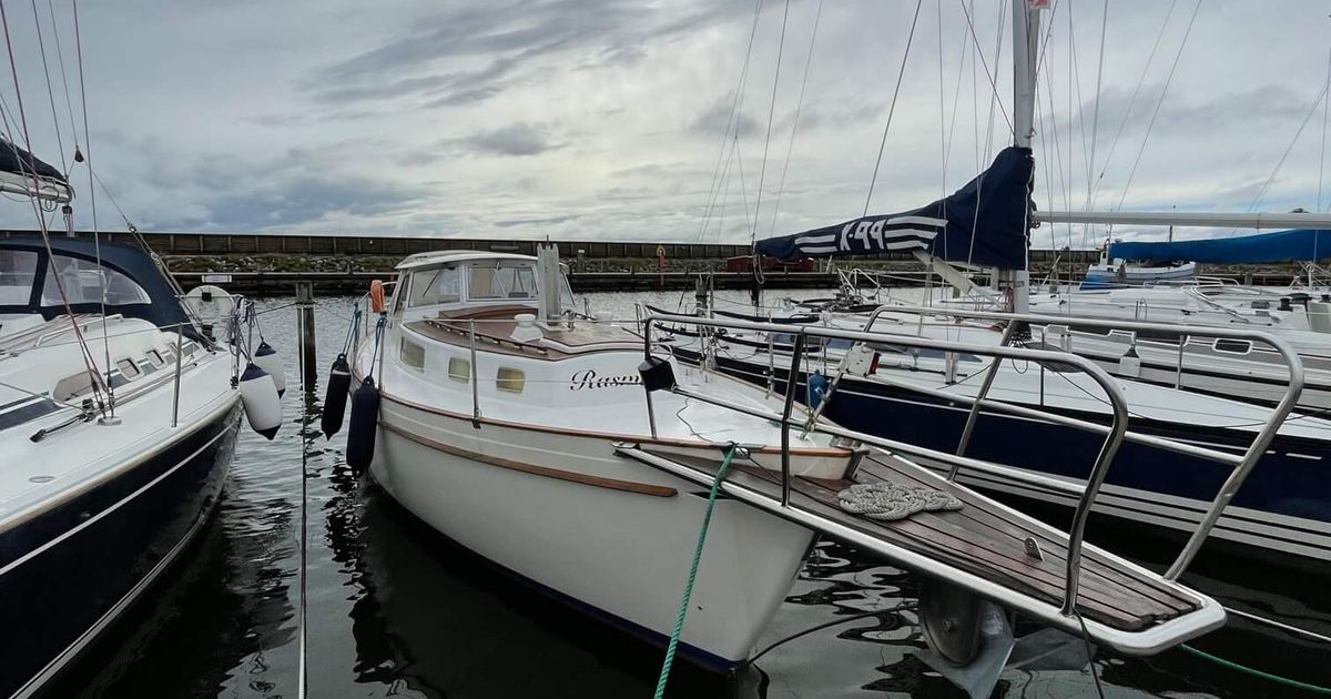 Hallberg Rassy - Rasmus 35 - YachtBroker