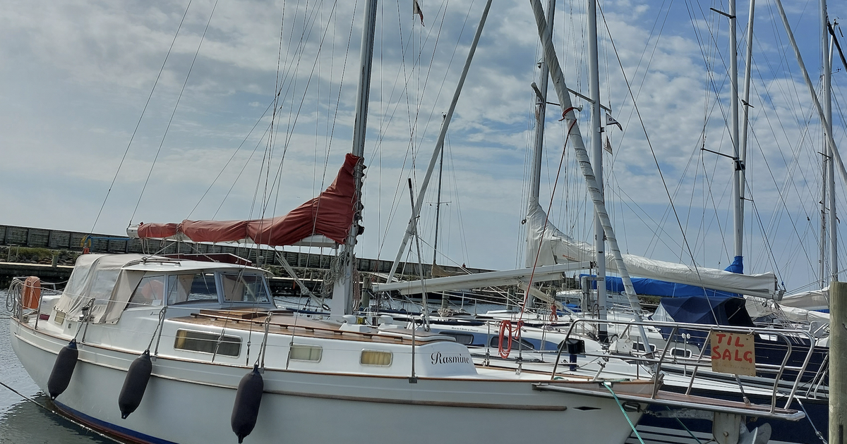 Hallberg Rassy - Rasmus 35 | Boat for sale | YachtBroker