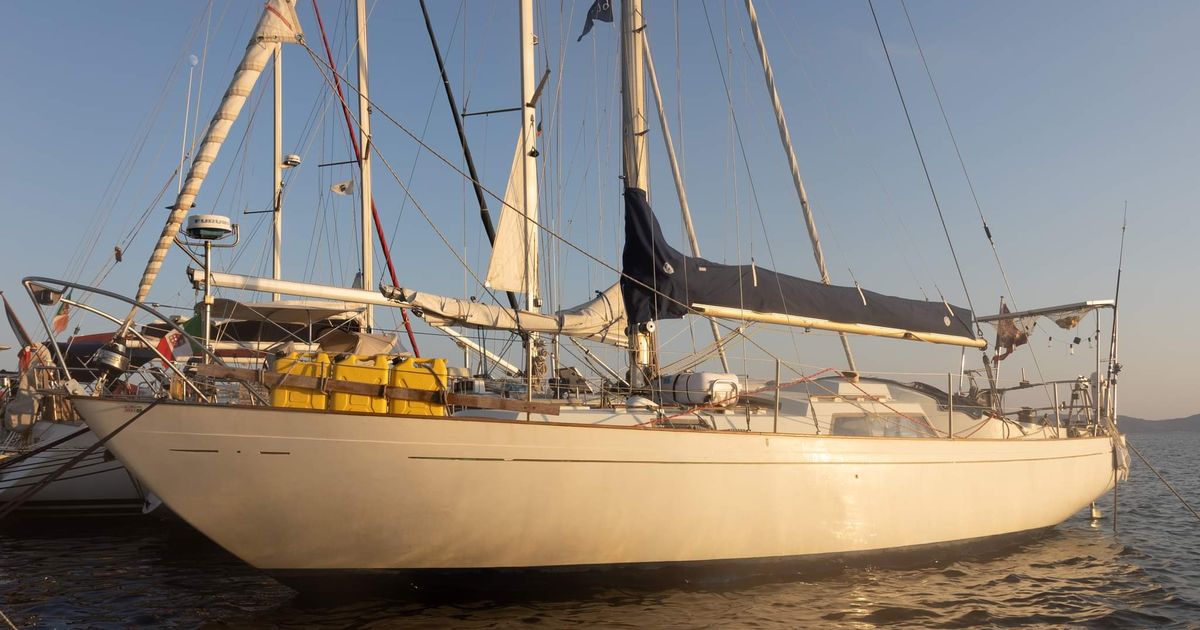 Nicholson 32 | Boat for sale | YachtBroker
