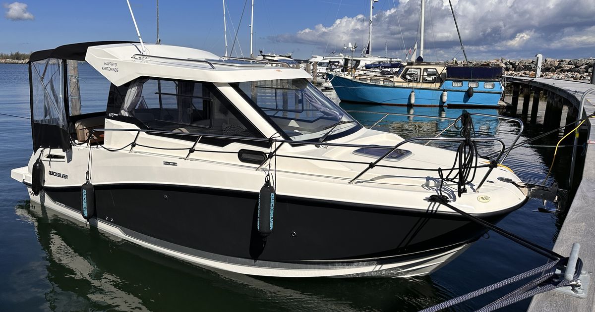 Quicksilver 675 Weekend | Boat for sale | YachtBroker