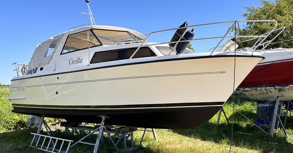 Maxi Fenix Turbo | Boat for sale | YachtBroker