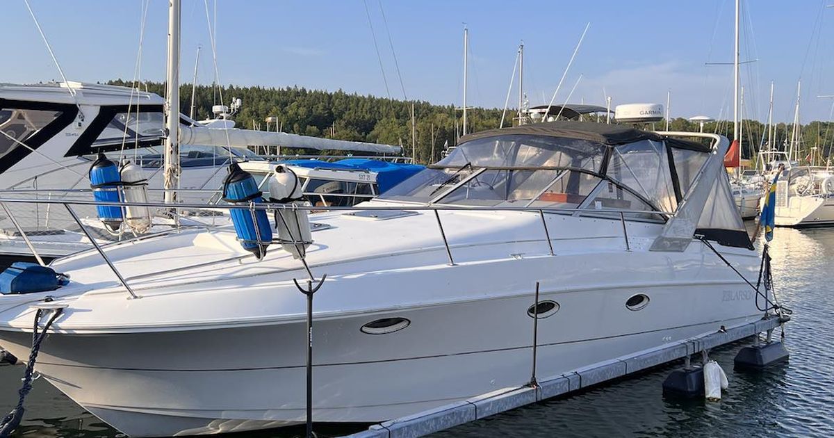 Larson 310 Cabrio | Båt till salu | YachtBroker