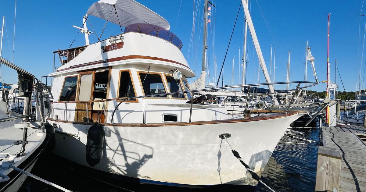 Marine Trawler 34 DC (SALE PENDING) | Boat for sale | YachtBroker