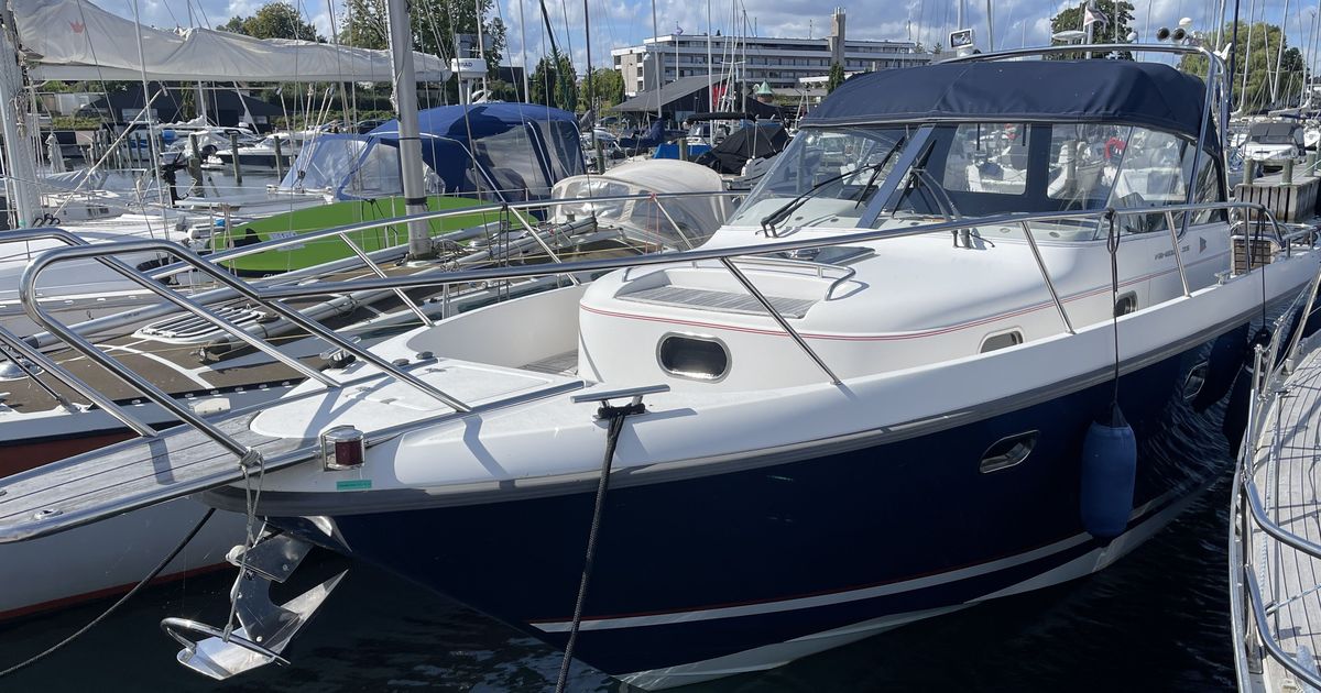 Nimbus 35 Nova Coupé | Boat for sale | YachtBroker