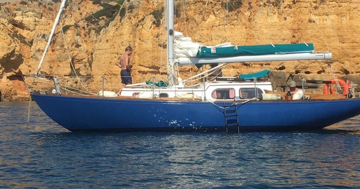 Swiftsure 33 – Centerboard Drop Keel (Draft 1 meter keel up) | Boat for ...