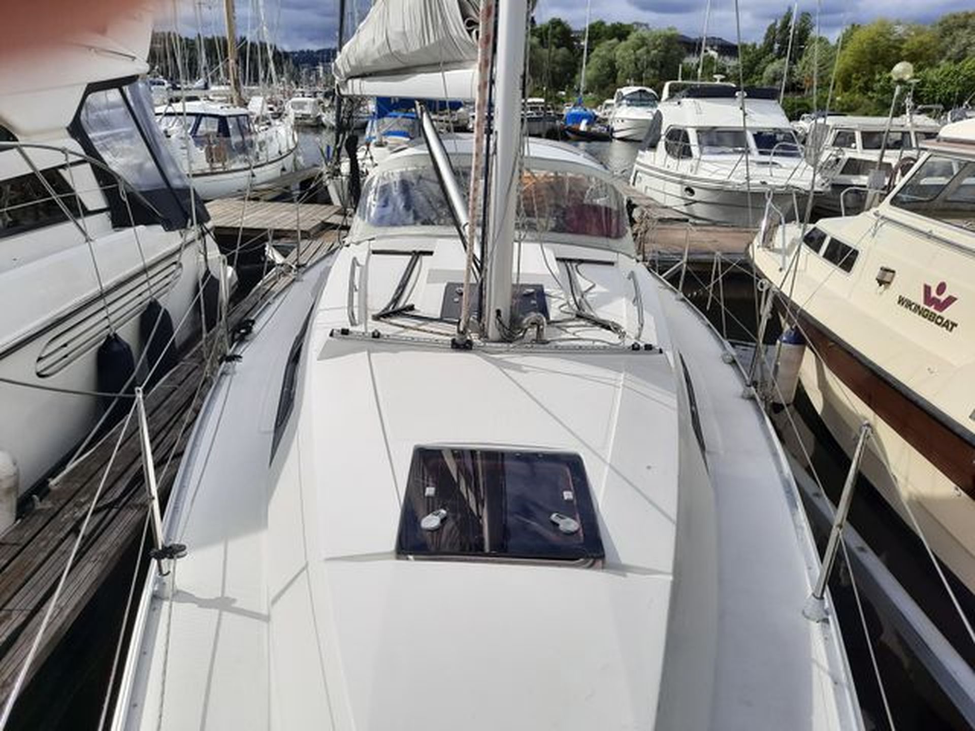 Hanse 320 | Både til salg | YachtBroker